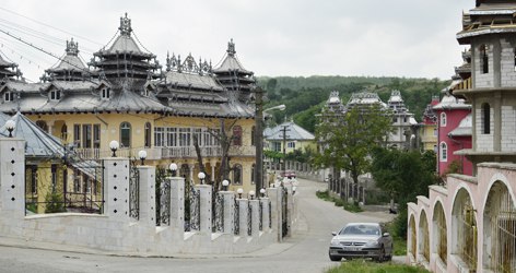 Colonia Hăşdat, paradisul închis al romilor hunedoreni - Stiri si ...