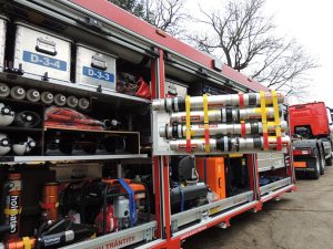 Pompierii hunedoreni, dotaţi cu echipamente multi-risc de ultimă ...