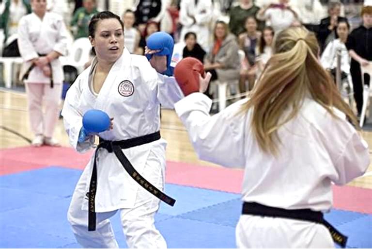 KARATE. Karateka din Petroșani, la Veneția - Stiri si informatii din ...