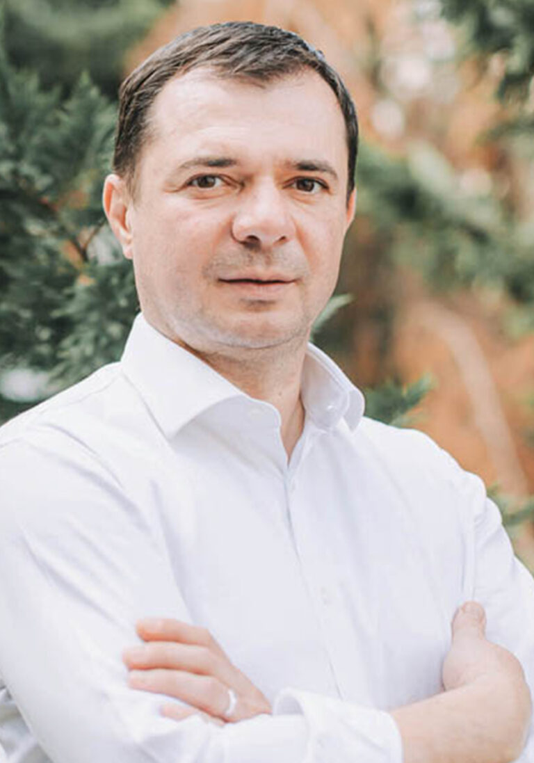 Câți oameni pleacă de la Primăria Deva, după reforma lui Bolojan ...