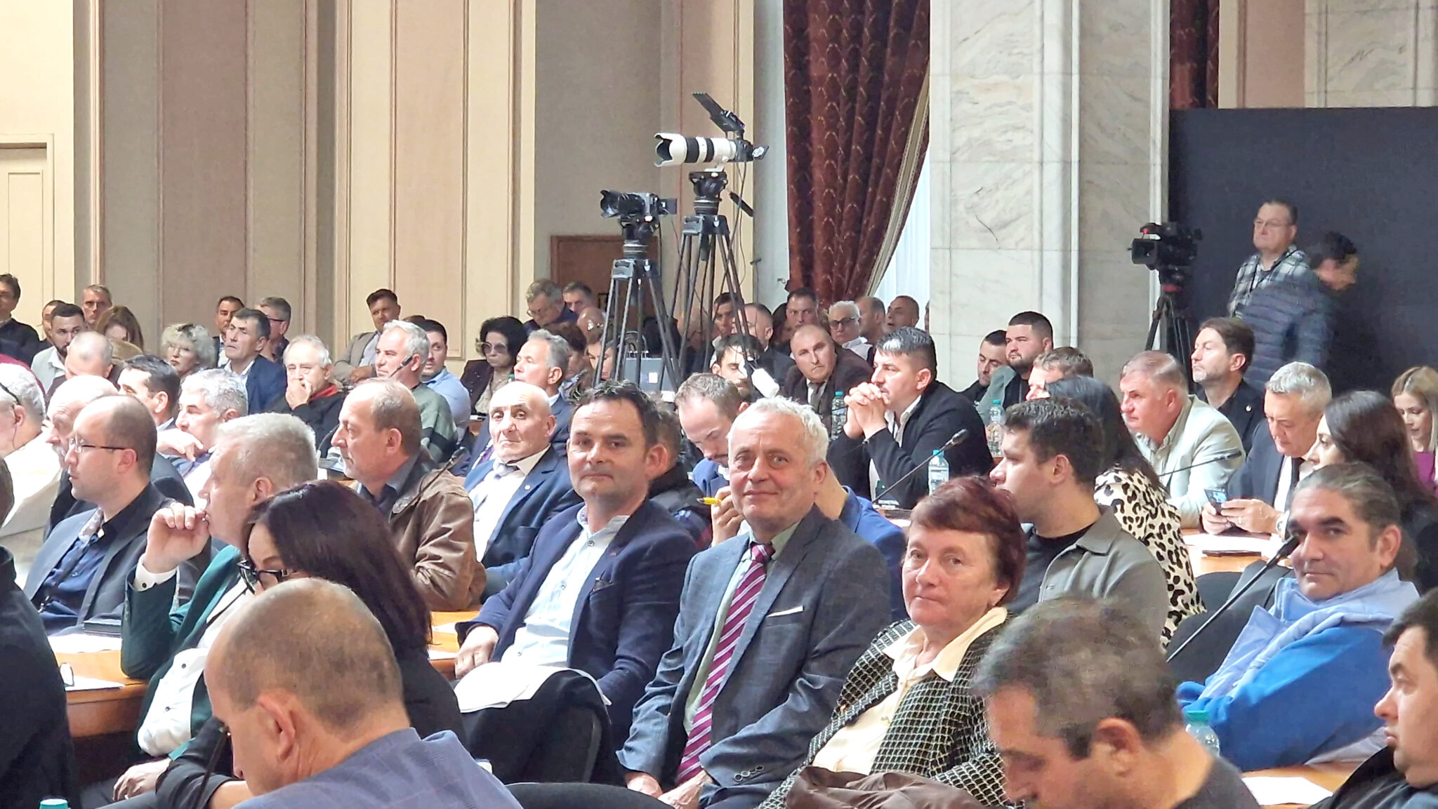 Fermierul român sau ce înseamnă munca pe care statul nu pune preț ...